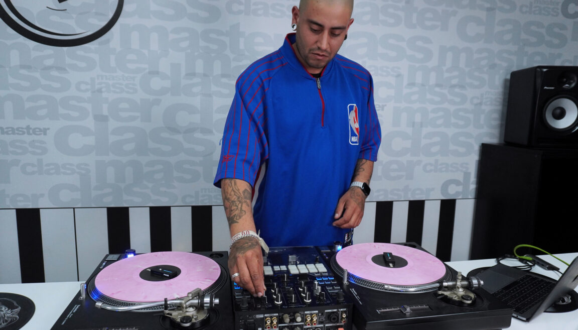 ACADEMIA DE DJ NIÑO AZUL | Formamos DJs Profesionales